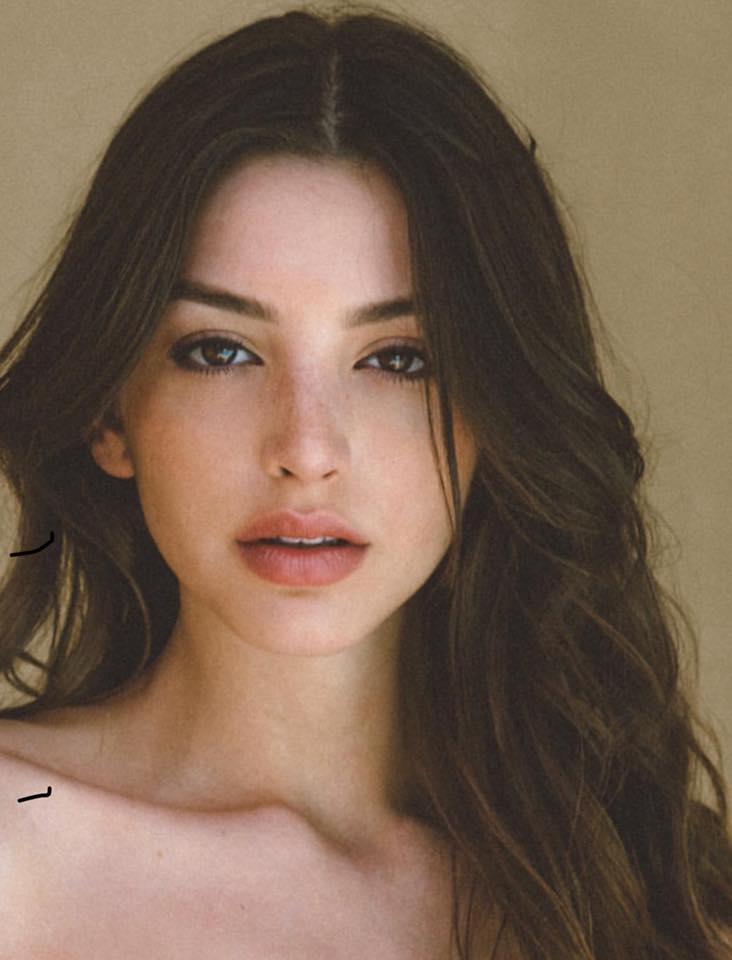 Celine Farach（セリーヌ・ファラッチ）の美しいインスタ写真が話題! 天使という異名も! | block.fm