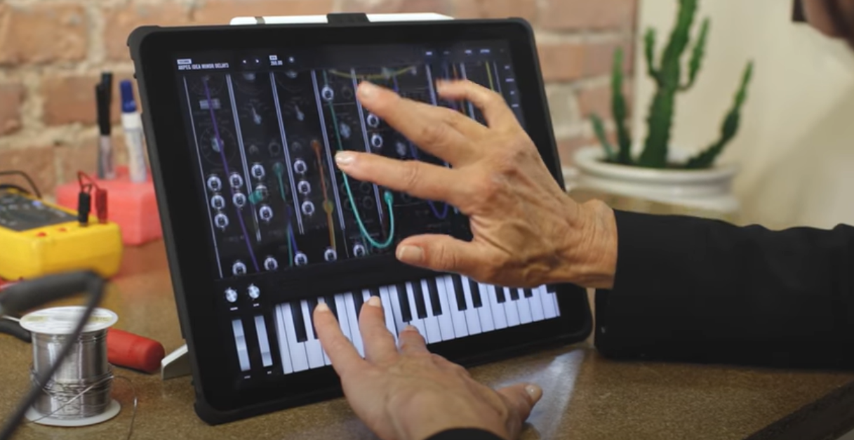 Minimoog Model DなどMoog MusicのiPhone・iPad用アプリがすべて無料に! | block.fm